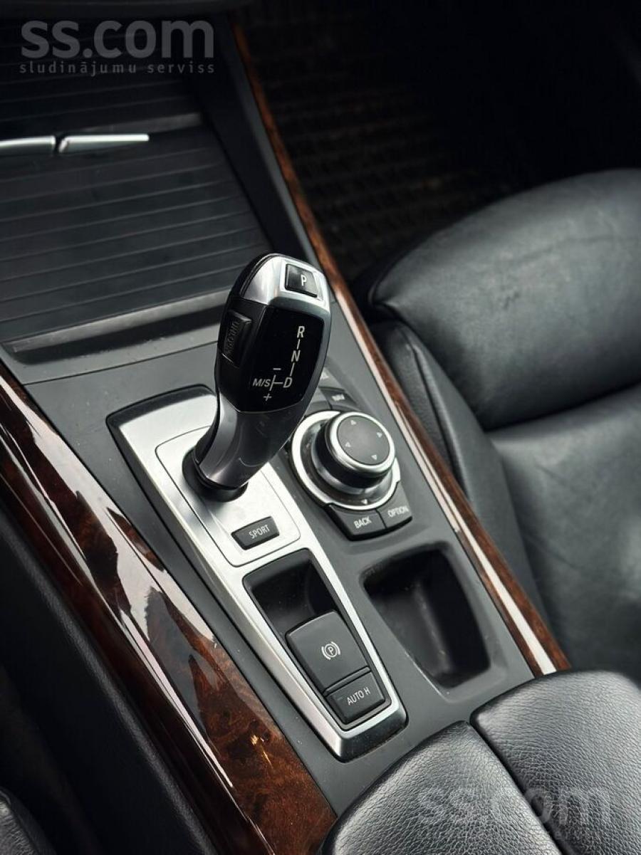 Pelēks BMW X5 2011 Rēzekne, ar dzinēja tilpumu 3.00 L un nobraukumu 244 tūkst. km par 12000 €, foto 15 vietnē AUTOMOTO.COM.LV