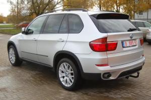 Grey BMW X5 2011 in Jekabpils, with an engine capacity of 3.00 L and mileage of 289 thousand km for 11300 €, photo 8 on AUTOMOTO.COM.LV