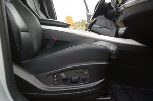 Grey BMW X5 2011 in Jekabpils, with an engine capacity of 3.00 L and mileage of 289 thousand km for 11300 €, photo 13 on AUTOMOTO.COM.LV