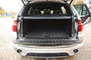 Grey BMW X5 2011 in Jekabpils, with an engine capacity of 3.00 L and mileage of 289 thousand km for 11300 €, photo 25 on AUTOMOTO.COM.LV