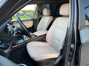 Grey BMW X5 2011 in Cesis, with an engine capacity of 3.00 L and mileage of 309 thousand km for 11750 €, photo 16 on AUTOMOTO.COM.LV
