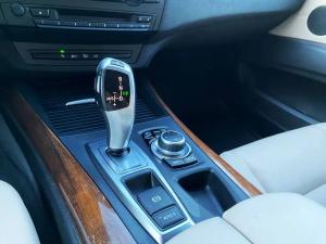 Grey BMW X5 2011 in Cesis, with an engine capacity of 3.00 L and mileage of 309 thousand km for 11750 €, photo 22 on AUTOMOTO.COM.LV