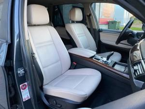 Grey BMW X5 2011 in Cesis, with an engine capacity of 3.00 L and mileage of 309 thousand km for 11750 €, photo 27 on AUTOMOTO.COM.LV