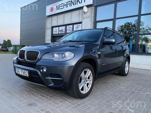 Pelēks BMW X5 2011 Cēsis, ar dzinēja tilpumu 3.00 L un nobraukumu 309 tūkst. km par 11750 €, foto 3 vietnē AUTOMOTO.COM.LV