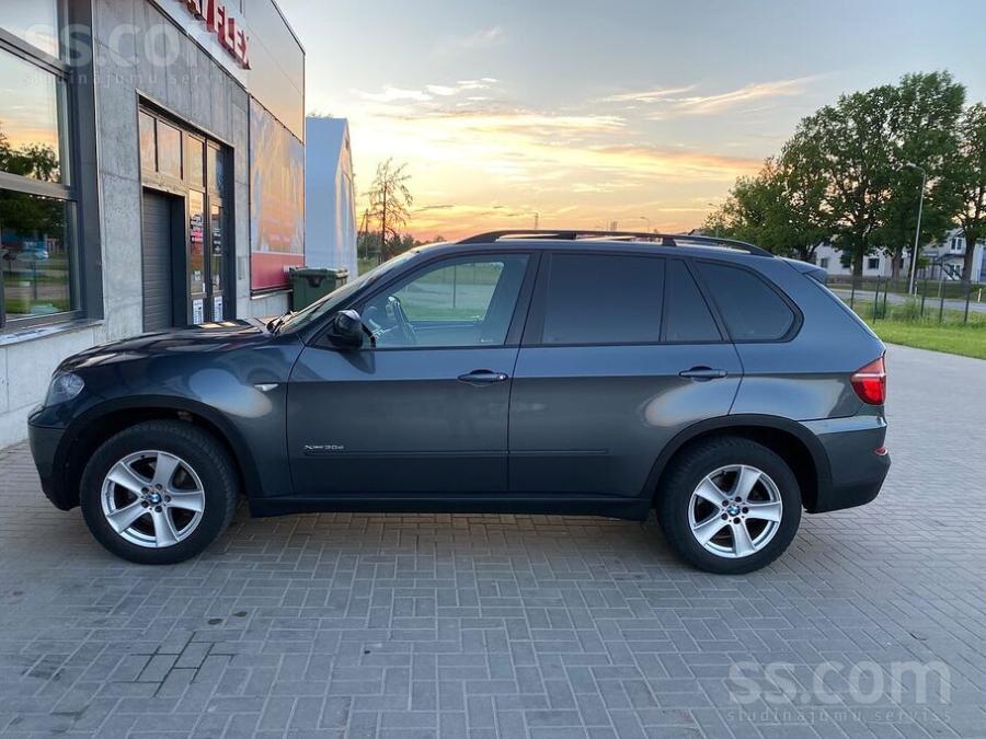 Pelēks BMW X5 2011 Cēsis, ar dzinēja tilpumu 3.00 L un nobraukumu 309 tūkst. km par 11750 €, foto 13 vietnē AUTOMOTO.COM.LV