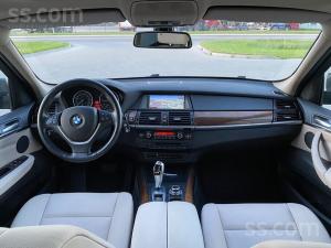 Pelēks BMW X5 2011 Cēsis, ar dzinēja tilpumu 3.00 L un nobraukumu 309 tūkst. km par 11750 €, foto 14 vietnē AUTOMOTO.COM.LV