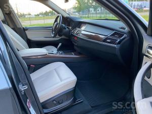Pelēks BMW X5 2011 Cēsis, ar dzinēja tilpumu 3.00 L un nobraukumu 309 tūkst. km par 11750 €, foto 26 vietnē AUTOMOTO.COM.LV