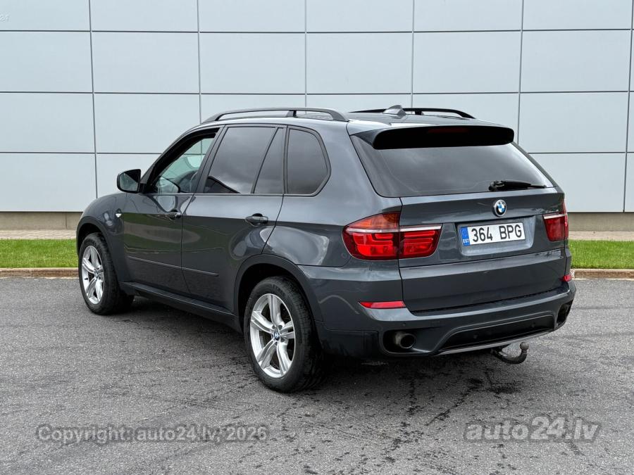 Pelēks BMW X5 2011 Tartu, ar dzinēja tilpumu 3.00 L un nobraukumu 320 tūkst. km par 9200 €, foto 5 vietnē AUTOMOTO.COM.LV