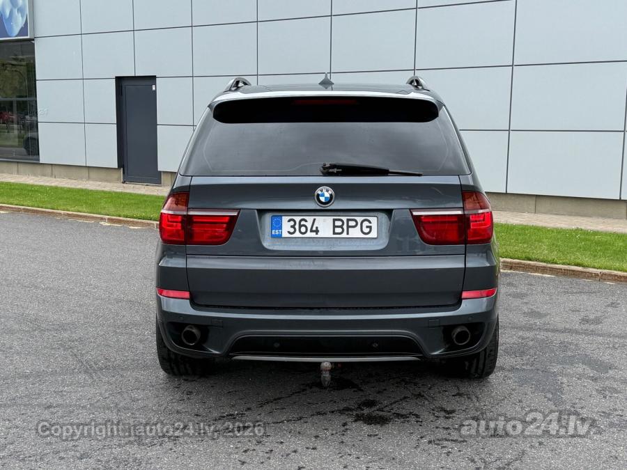 Pelēks BMW X5 2011 Tartu, ar dzinēja tilpumu 3.00 L un nobraukumu 320 tūkst. km par 9200 €, foto 6 vietnē AUTOMOTO.COM.LV