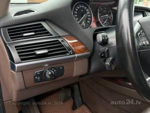 Pelēks BMW X5 2011 Tartu, ar dzinēja tilpumu 3.00 L un nobraukumu 320 tūkst. km par 9200 €, foto 13 vietnē AUTOMOTO.COM.LV