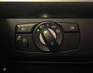 Grey BMW X5 2011 in Marijampole, with an engine capacity of 2.99 L and mileage of 285 thousand km for 10999 €, photo 9 on AUTOMOTO.COM.LV