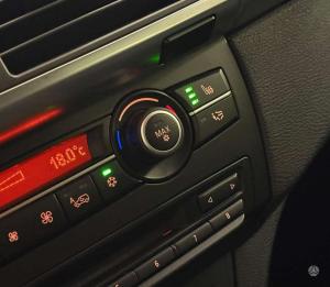 Grey BMW X5 2011 in Marijampole, with an engine capacity of 2.99 L and mileage of 285 thousand km for 10999 €, photo 12 on AUTOMOTO.COM.LV
