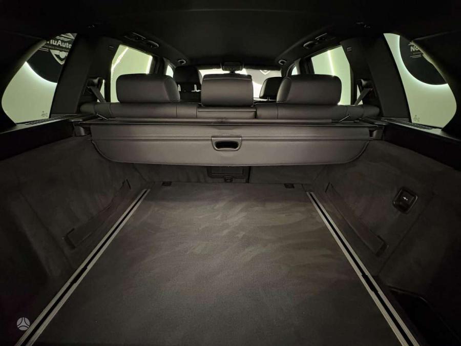 Grey BMW X5 2011 in Marijampole, with an engine capacity of 2.99 L and mileage of 285 thousand km for 10999 €, photo 25 on AUTOMOTO.COM.LV