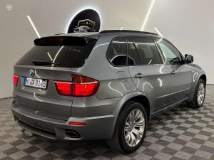 Grey BMW X5 2011 in Marijampole, with an engine capacity of 2.99 L and mileage of 285 thousand km for 10999 €, photo 26 on AUTOMOTO.COM.LV