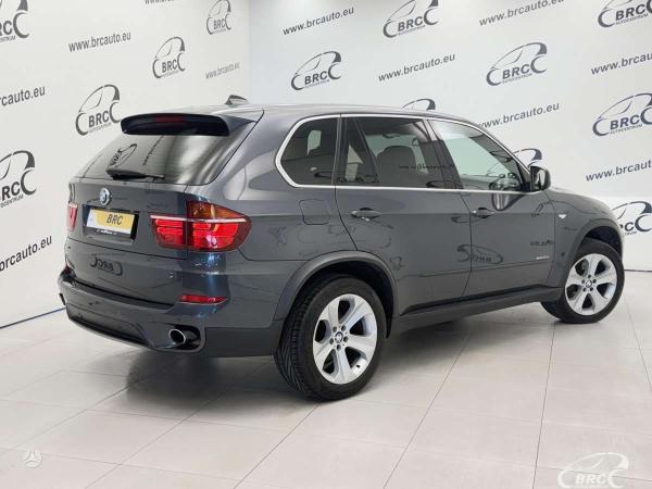 Grey BMW X5 2011 in Vilnius, with an engine capacity of 2.99 L and mileage of 264 thousand km for 8900 €, photo 3 on AUTOMOTO.COM.LV