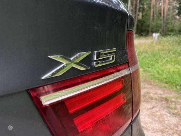 Grey BMW X5 2011 in Vilnius, with an engine capacity of 3.00 L and mileage of 346 thousand km for 9700 €, photo 7 on AUTOMOTO.COM.LV