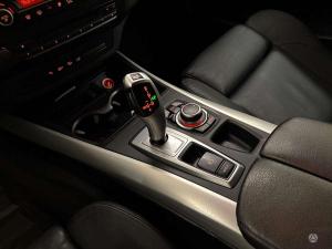 Grey BMW X5 2011 in Marijampole, with an engine capacity of 2.99 L and mileage of 363 thousand km for 9999 €, photo 10 on AUTOMOTO.COM.LV