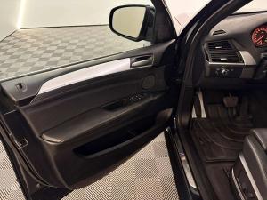 Grey BMW X5 2011 in Marijampole, with an engine capacity of 2.99 L and mileage of 363 thousand km for 9999 €, photo 17 on AUTOMOTO.COM.LV