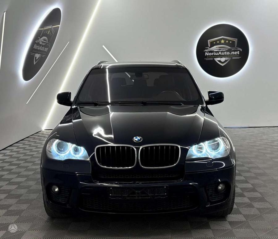 Grey BMW X5 2011 in Marijampole, with an engine capacity of 2.99 L and mileage of 363 thousand km for 9999 €, photo 24 on AUTOMOTO.COM.LV