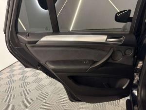 Grey BMW X5 2011 in Marijampole, with an engine capacity of 2.99 L and mileage of 363 thousand km for 9999 €, photo 25 on AUTOMOTO.COM.LV