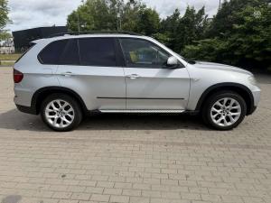 Pelēks BMW X5 2011 Kauņa, ar dzinēja tilpumu 2.99 L un nobraukumu 266 tūkst. km par 8000 €, foto 5 vietnē AUTOMOTO.COM.LV