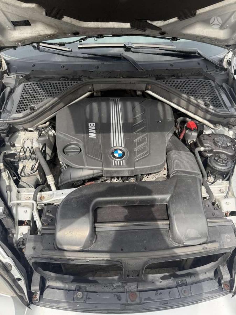 Pelēks BMW X5 2011 Kauņa, ar dzinēja tilpumu 2.99 L un nobraukumu 266 tūkst. km par 8000 €, foto 15 vietnē AUTOMOTO.COM.LV