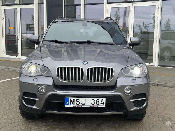 Grey BMW X5 2011 in Vilnius, with an engine capacity of 2.99 L and mileage of 267 thousand km for 7250 €, photo 2 on AUTOMOTO.COM.LV