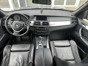 Grey BMW X5 2011 in Vilnius, with an engine capacity of 2.99 L and mileage of 267 thousand km for 7250 €, photo 14 on AUTOMOTO.COM.LV