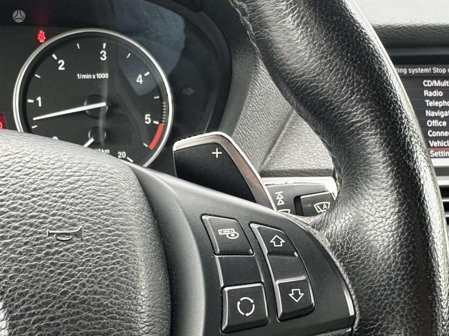 Grey BMW X5 2011 in Vilnius, with an engine capacity of 2.99 L and mileage of 267 thousand km for 7250 €, photo 16 on AUTOMOTO.COM.LV