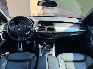 Grey BMW X5 2011 in Utena, with an engine capacity of 2.99 L and mileage of 420 thousand km for 7990 €, photo 10 on AUTOMOTO.COM.LV