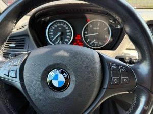 Grey BMW X5 2011 in Utena, with an engine capacity of 2.99 L and mileage of 420 thousand km for 7990 €, photo 13 on AUTOMOTO.COM.LV