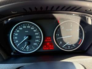 Grey BMW X5 2011 in Utena, with an engine capacity of 2.99 L and mileage of 420 thousand km for 7990 €, photo 14 on AUTOMOTO.COM.LV