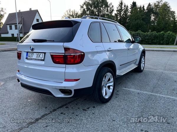Pelēks BMW X5 2011 Kehra, ar dzinēja tilpumu 3.00 L un nobraukumu 360 tūkst. km par 12500 €, foto 5 vietnē AUTOMOTO.COM.LV
