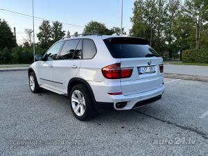 Pelēks BMW X5 2011 Kehra, ar dzinēja tilpumu 3.00 L un nobraukumu 360 tūkst. km par 12500 €, foto 9 vietnē AUTOMOTO.COM.LV