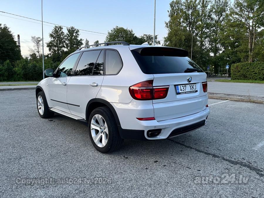 Pelēks BMW X5 2011 Kehra, ar dzinēja tilpumu 3.00 L un nobraukumu 360 tūkst. km par 12500 €, foto 9 vietnē AUTOMOTO.COM.LV