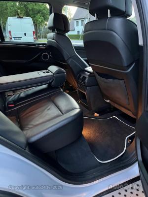 Pelēks BMW X5 2011 Kehra, ar dzinēja tilpumu 3.00 L un nobraukumu 360 tūkst. km par 12500 €, foto 13 vietnē AUTOMOTO.COM.LV