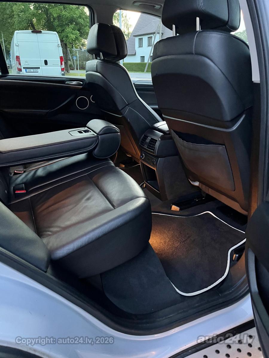 Pelēks BMW X5 2011 Kehra, ar dzinēja tilpumu 3.00 L un nobraukumu 360 tūkst. km par 12500 €, foto 13 vietnē AUTOMOTO.COM.LV