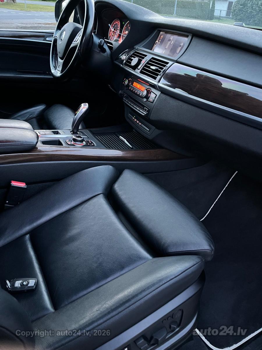Pelēks BMW X5 2011 Kehra, ar dzinēja tilpumu 3.00 L un nobraukumu 360 tūkst. km par 12500 €, foto 15 vietnē AUTOMOTO.COM.LV