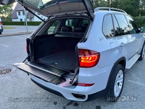 Pelēks BMW X5 2011 Kehra, ar dzinēja tilpumu 3.00 L un nobraukumu 360 tūkst. km par 12500 €, foto 24 vietnē AUTOMOTO.COM.LV