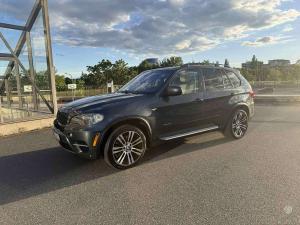 Grey BMW X5 2011 in Vilnius, with an engine capacity of 3.50 L and mileage of 269 thousand km for 10900 €, photo 9 on AUTOMOTO.COM.LV