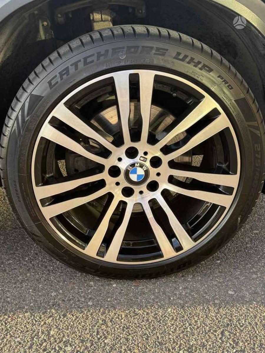 Grey BMW X5 2011 in Vilnius, with an engine capacity of 3.50 L and mileage of 269 thousand km for 10900 €, photo 13 on AUTOMOTO.COM.LV
