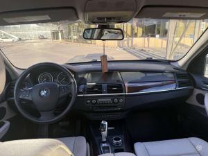 Grey BMW X5 2011 in Vilnius, with an engine capacity of 3.50 L and mileage of 269 thousand km for 10900 €, photo 20 on AUTOMOTO.COM.LV