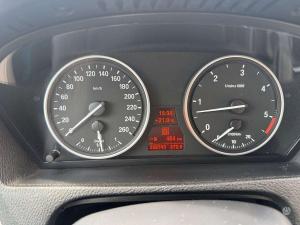 Grey BMW X5 2011 in Vilnius, with an engine capacity of 3.50 L and mileage of 269 thousand km for 10900 €, photo 21 on AUTOMOTO.COM.LV