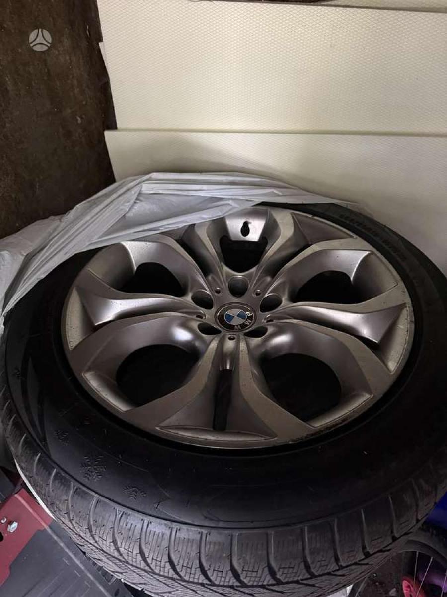Grey BMW X5 2011 in Vilnius, with an engine capacity of 3.50 L and mileage of 269 thousand km for 10900 €, photo 26 on AUTOMOTO.COM.LV
