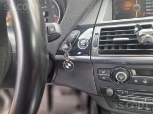 Pelēks BMW X5 2011 Liepāja, ar dzinēja tilpumu 3.00 L un nobraukumu 253 tūkst. km par 9000 €, foto 7 vietnē AUTOMOTO.COM.LV