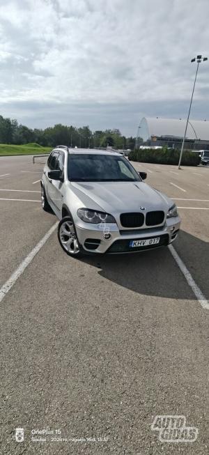 Grey BMW X5 2011 in Siauliai, with an engine capacity of 3.00 L and mileage of 320 thousand km for 9500 €, photo  on AUTOMOTO.COM.LV