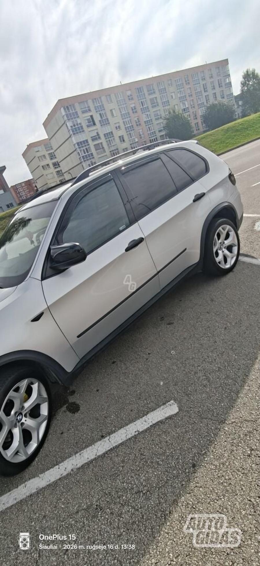Grey BMW X5 2011 in Siauliai, with an engine capacity of 3.00 L and mileage of 320 thousand km for 9500 €, photo 5 on AUTOMOTO.COM.LV