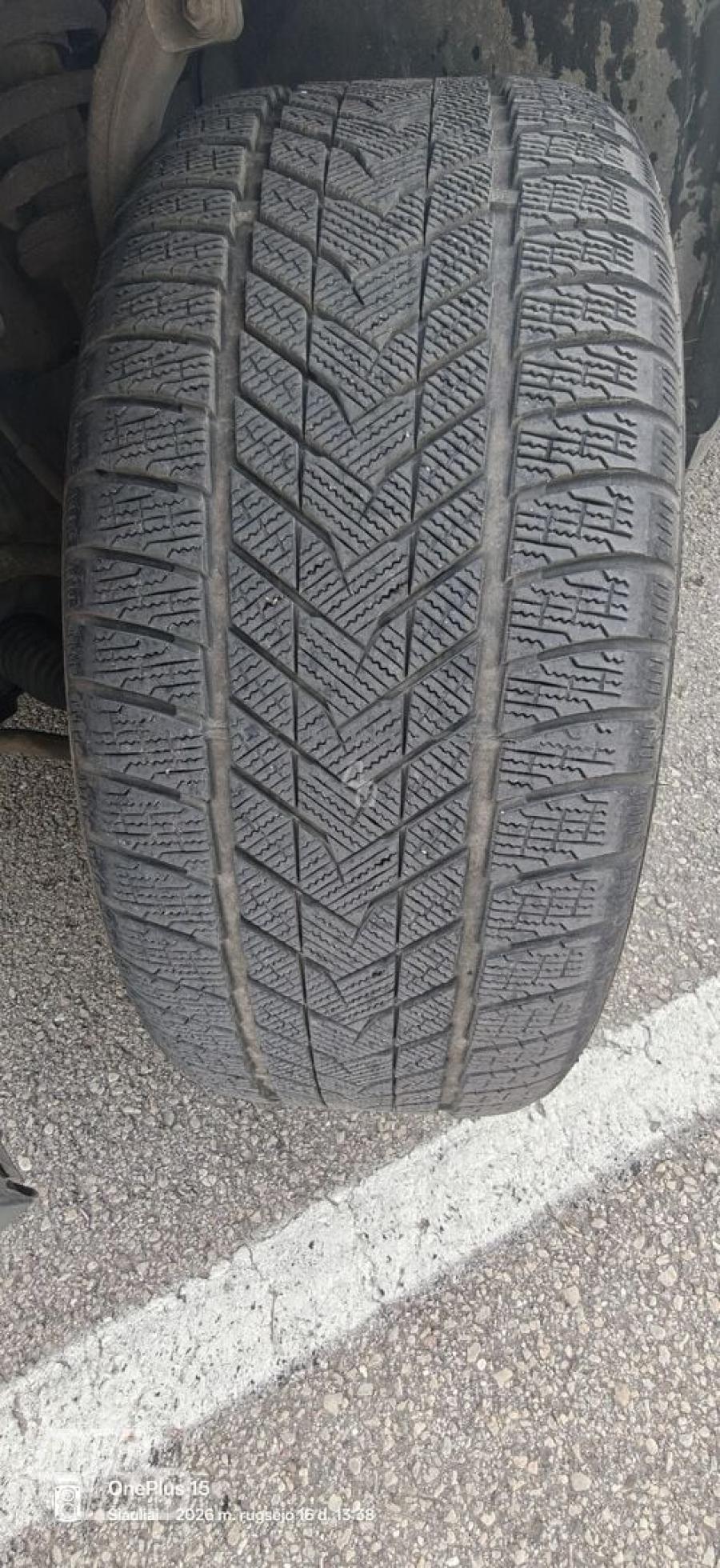 Grey BMW X5 2011 in Siauliai, with an engine capacity of 3.00 L and mileage of 320 thousand km for 9500 €, photo 9 on AUTOMOTO.COM.LV