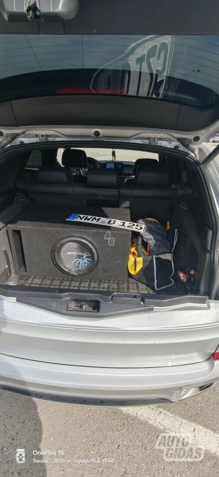 Grey BMW X5 2011 in Siauliai, with an engine capacity of 3.00 L and mileage of 320 thousand km for 9500 €, photo 15 on AUTOMOTO.COM.LV