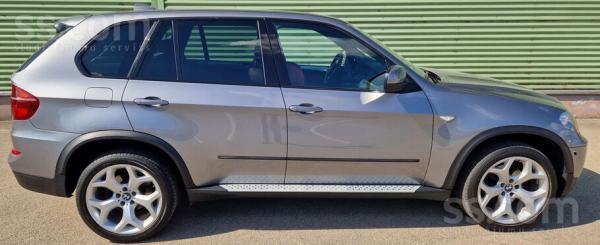 Pelēks BMW X5 2011 Jelgava, ar dzinēja tilpumu 3.00 L un nobraukumu 385 tūkst. km par 12900 €, foto 10 vietnē AUTOMOTO.COM.LV